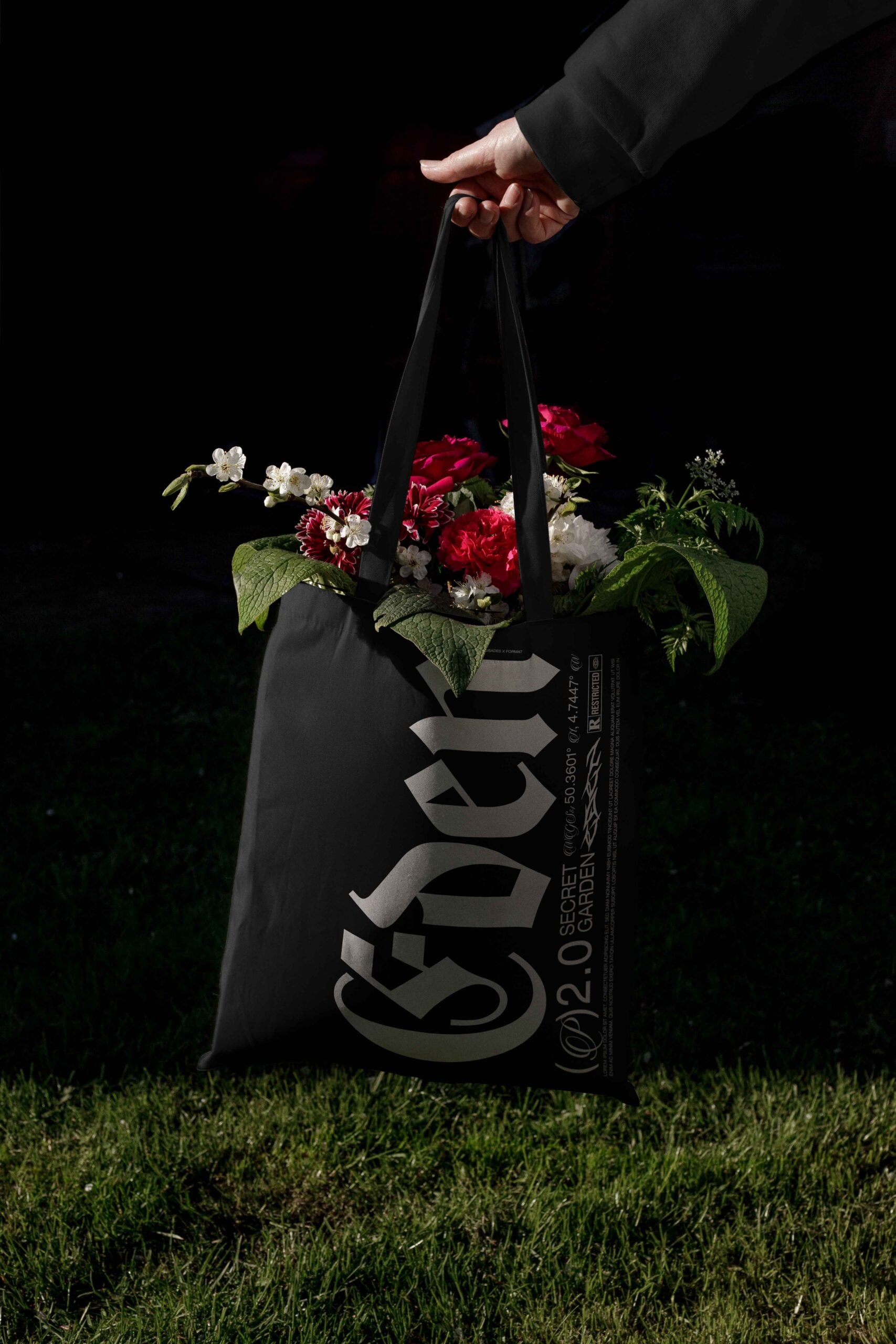 EDEN 02 CLOTH BAG MOCKUP 03, Apparel Mockup | Supply.Family
