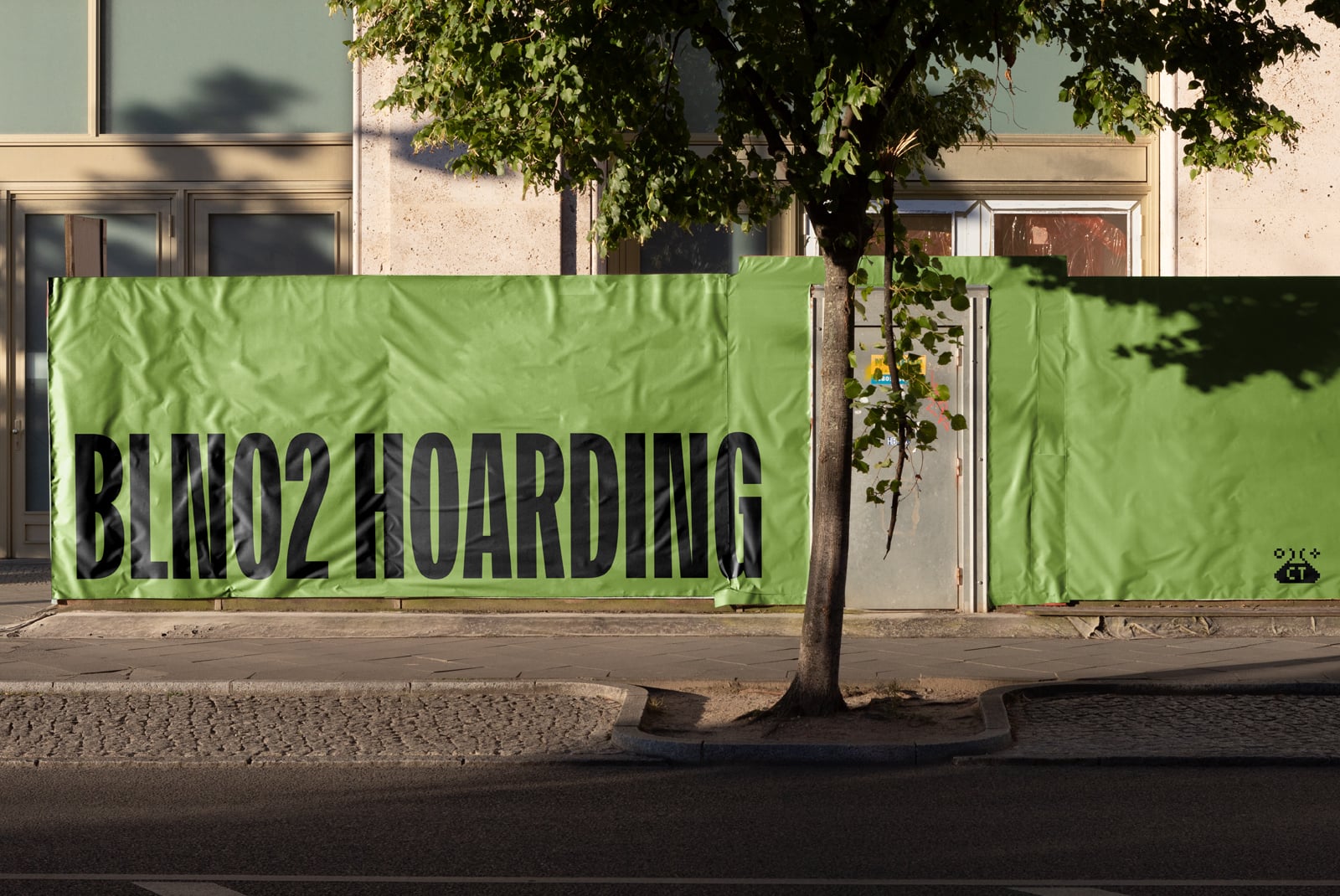 Hoarding Mockup 2 BLN02