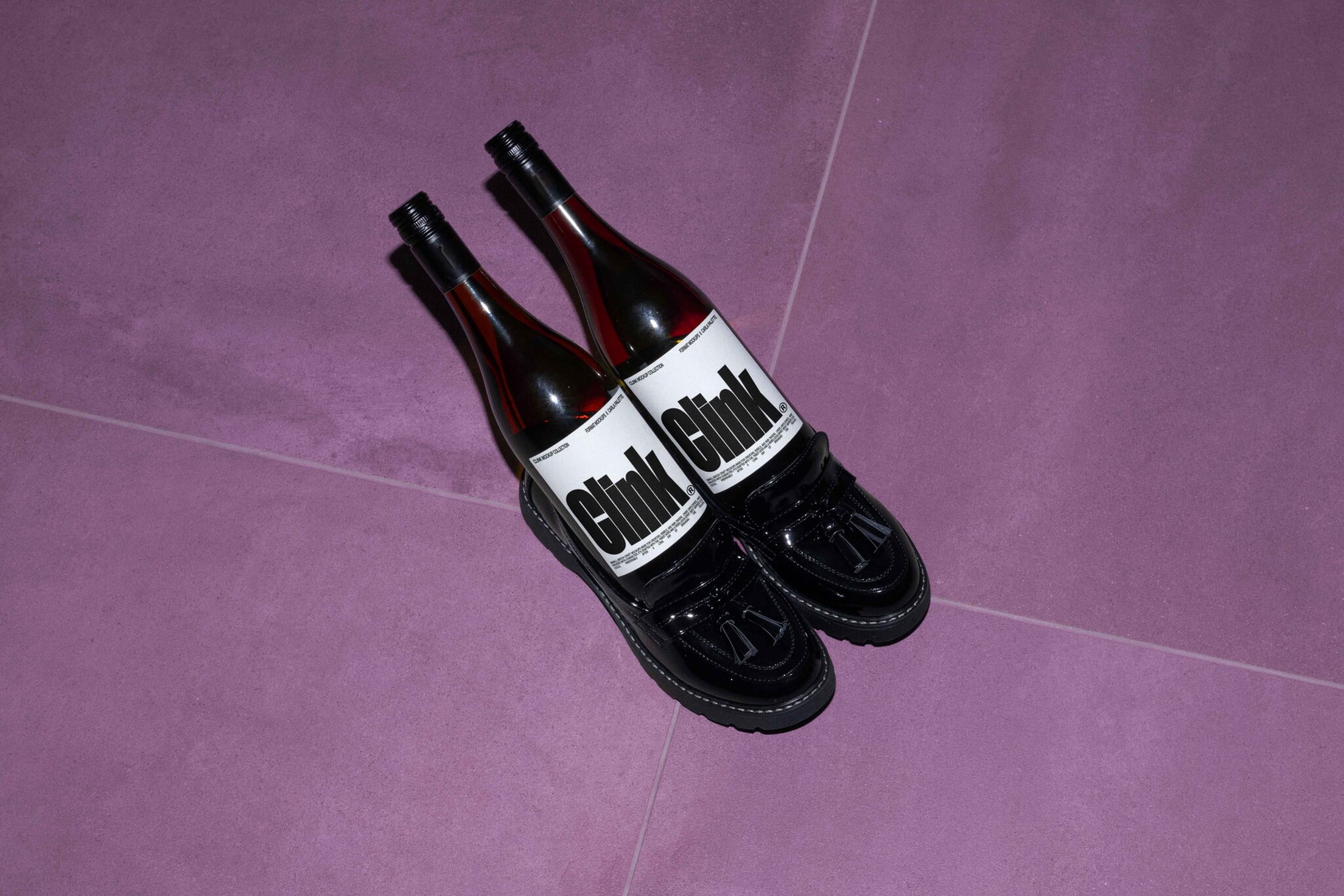 CLINK WINE BOTTLE 05, Object Mockup | Supply.Family