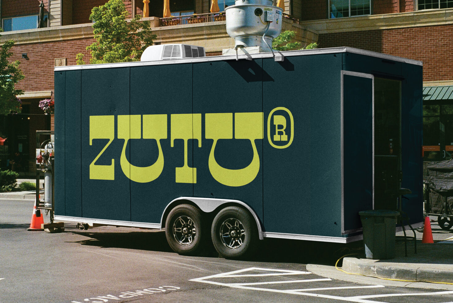 Zutu, Serif Font | Supply.Family